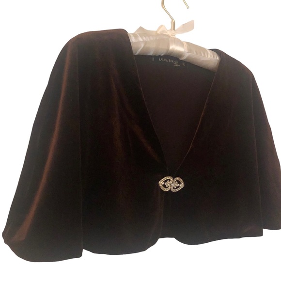 Laura Byrnes | Tops | Laura Byrnes California Pinup Girl Velvet Shrug ...